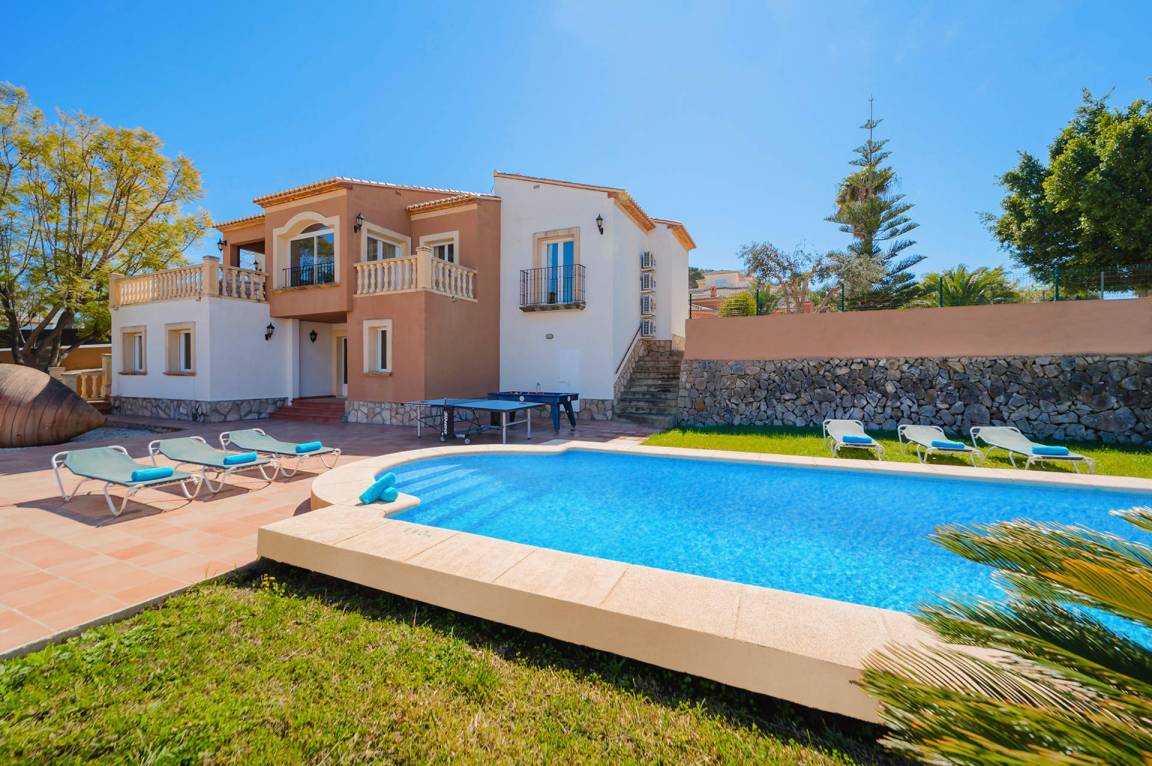 140 M² Villa ∙ 5 Bedrooms ∙ 10 Guests - Dénia