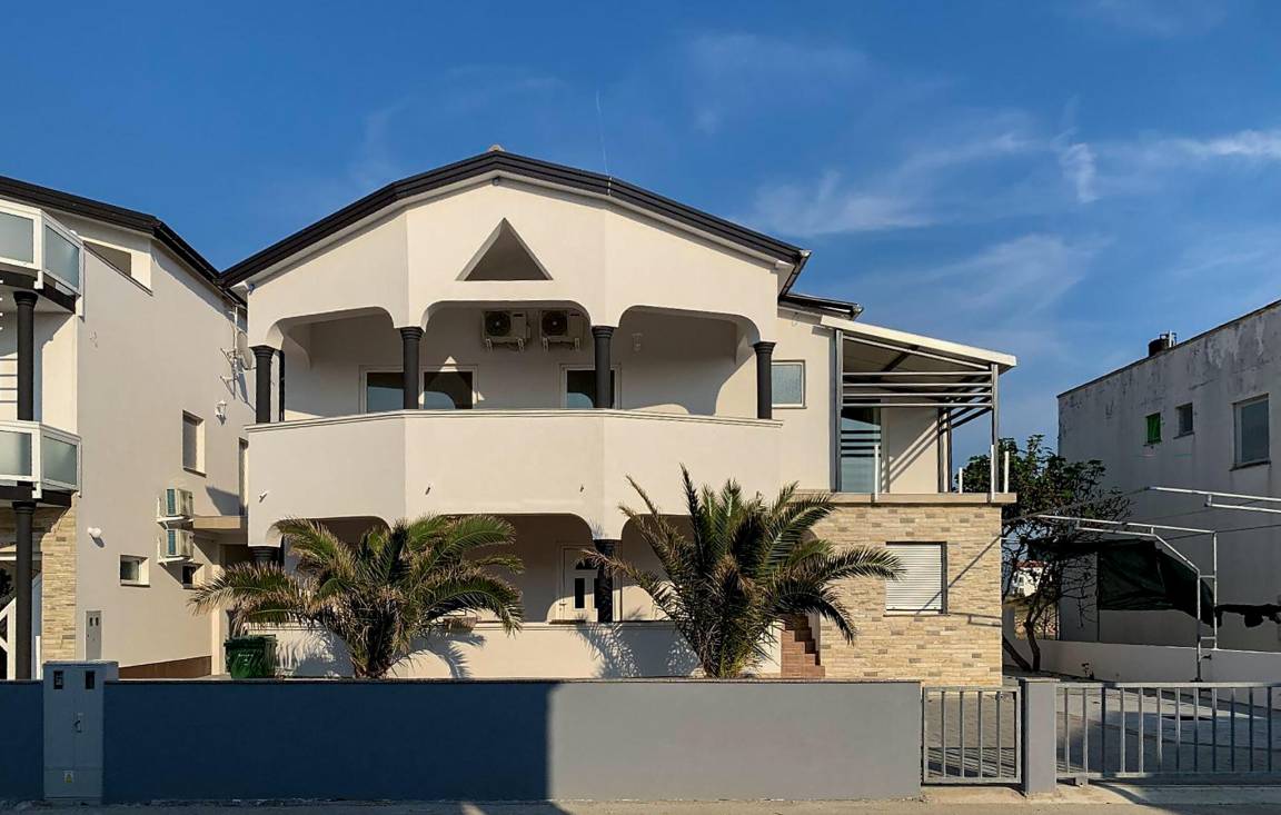 80 M² Apartment ∙ 2 Bedrooms ∙ 6 Guests - Privlaka