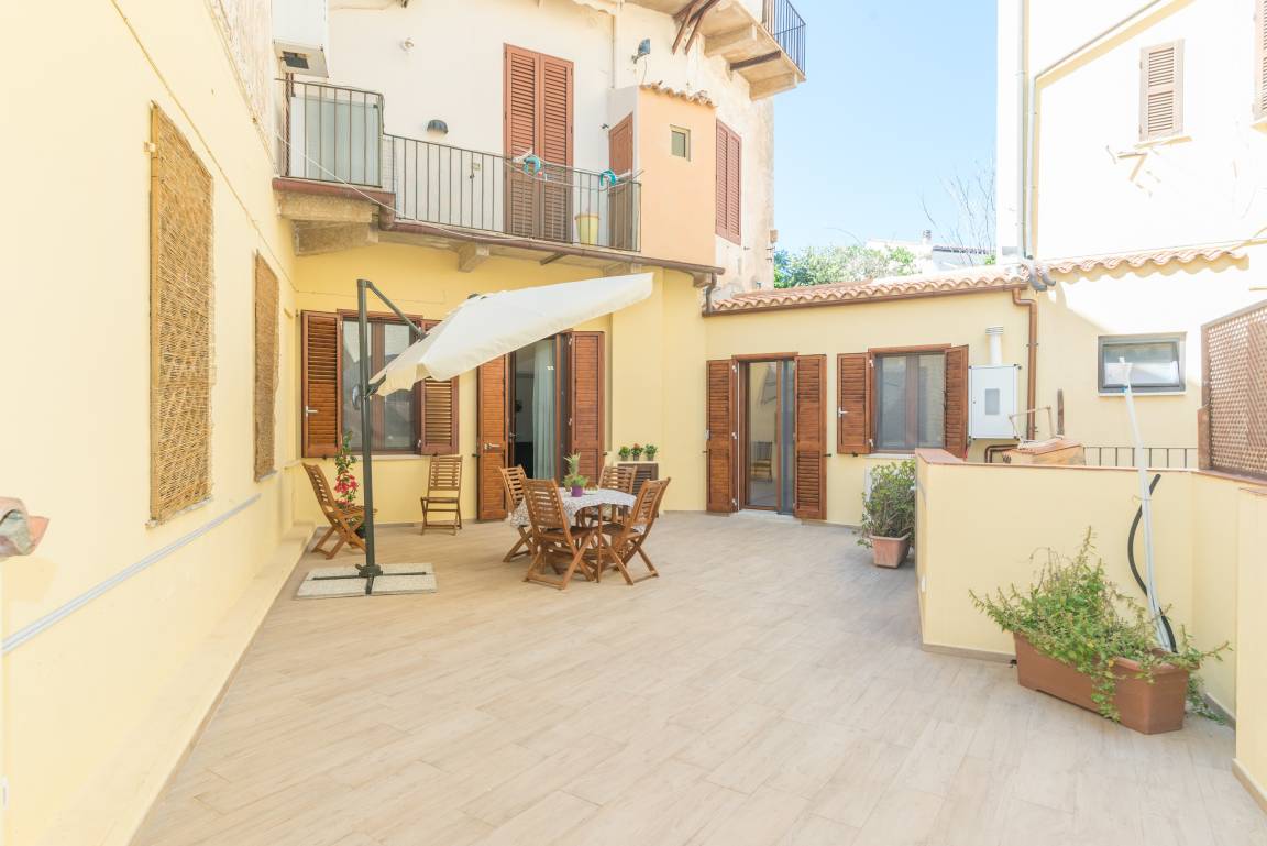 70 M² Apartment ∙ 2 Bedrooms ∙ 6 Guests - La Maddalena