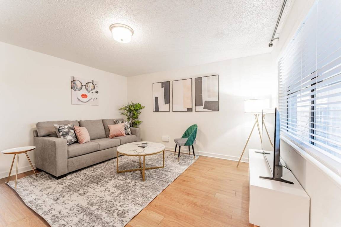 66 M² Apartamento ∙ 2 Habitaciones ∙ 6 Huéspedes - Austin