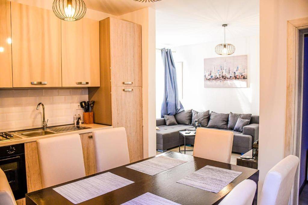 70 M² Appartement ∙ 2 Chambres ∙ 6 Personnes - Biograd na Moru