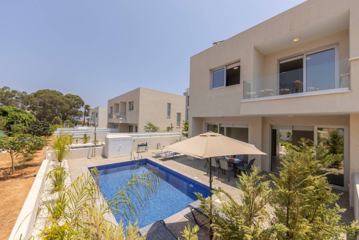 100 M² Villa ∙ 2 Bedrooms ∙ 5 Guests - Ayia Napa