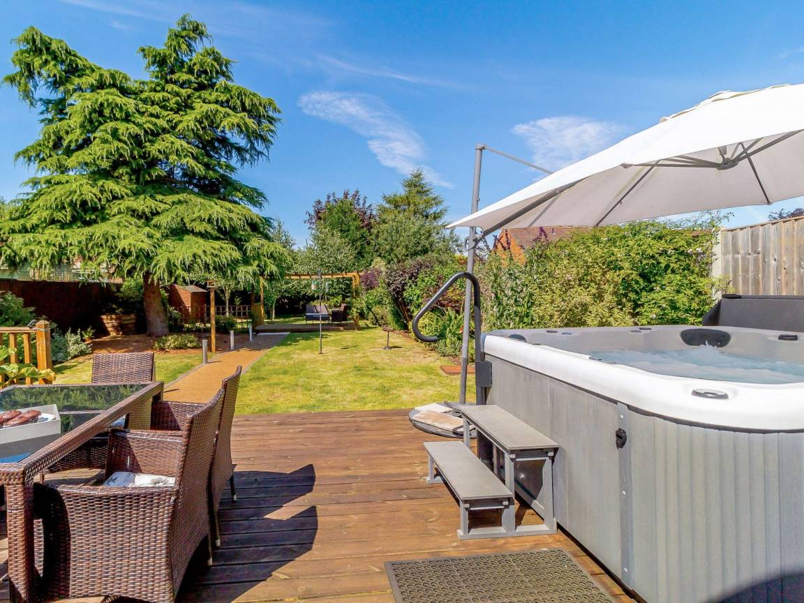 Cottage ∙ 3 Bedrooms ∙ 6 Guests - Snettisham