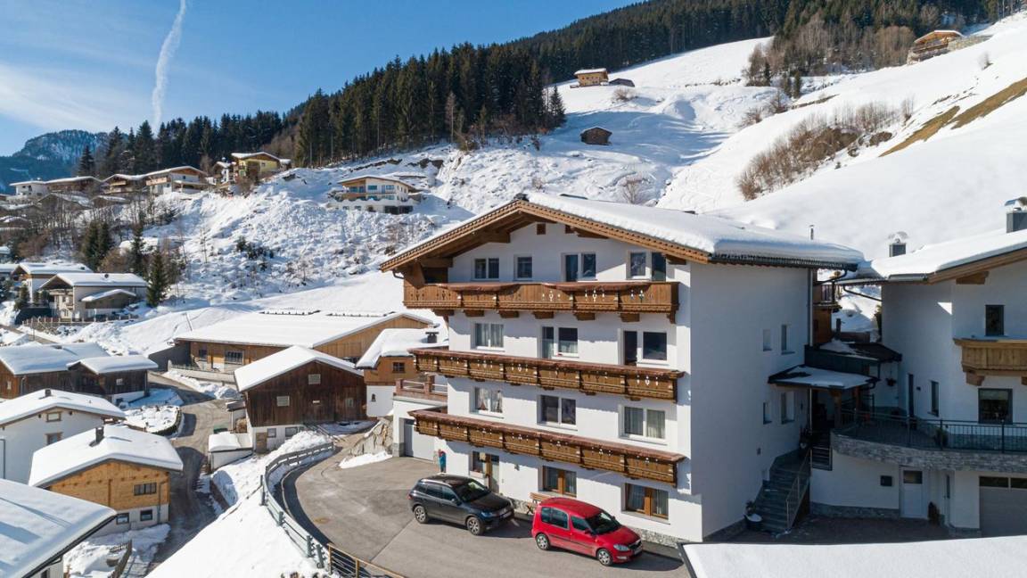 60 M² Appartement ∙ 2 Slaapkamers ∙ 4 Gasten - Hippach