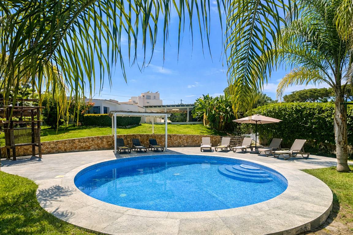 130 M² Villa ∙ 4 Bedrooms ∙ 10 Guests - Quarteira