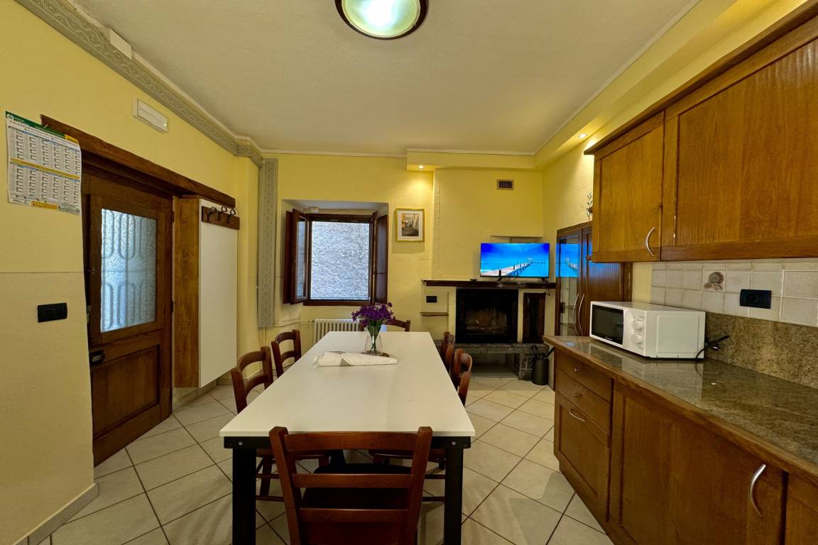 90 M² Chalet ∙ 3 Chambres ∙ 6 Personnes - Lac de Côme