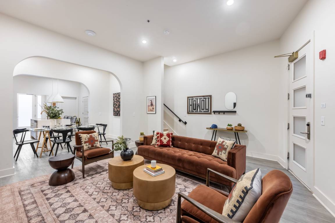 3811 M² House ∙ 4 Bedrooms ∙ 14 Guests - Nashville, TN