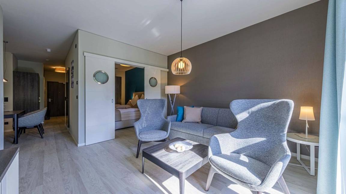 74 M² Ferienwohnung ∙ 2 Schlafzimmer ∙ 6 Gäste - Ahrenshoop