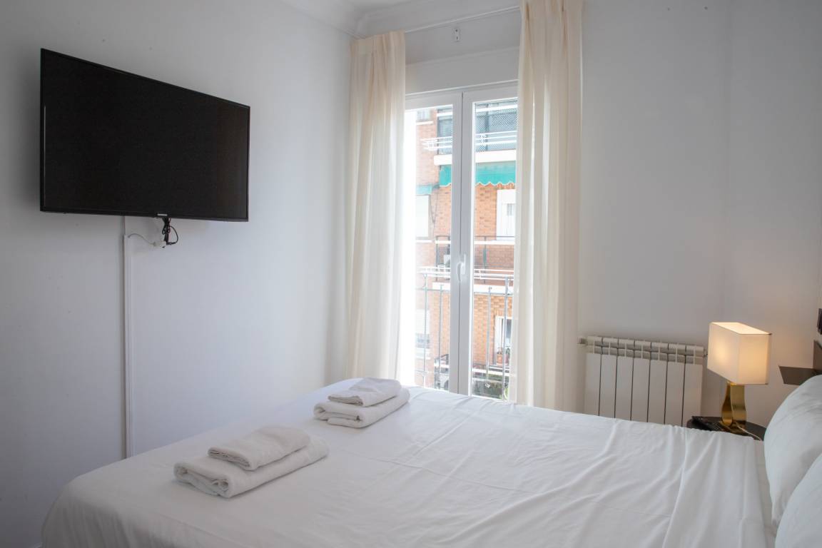 42 M² Apartamento ∙ 1 Habitación ∙ 4 Huéspedes - Majadahonda