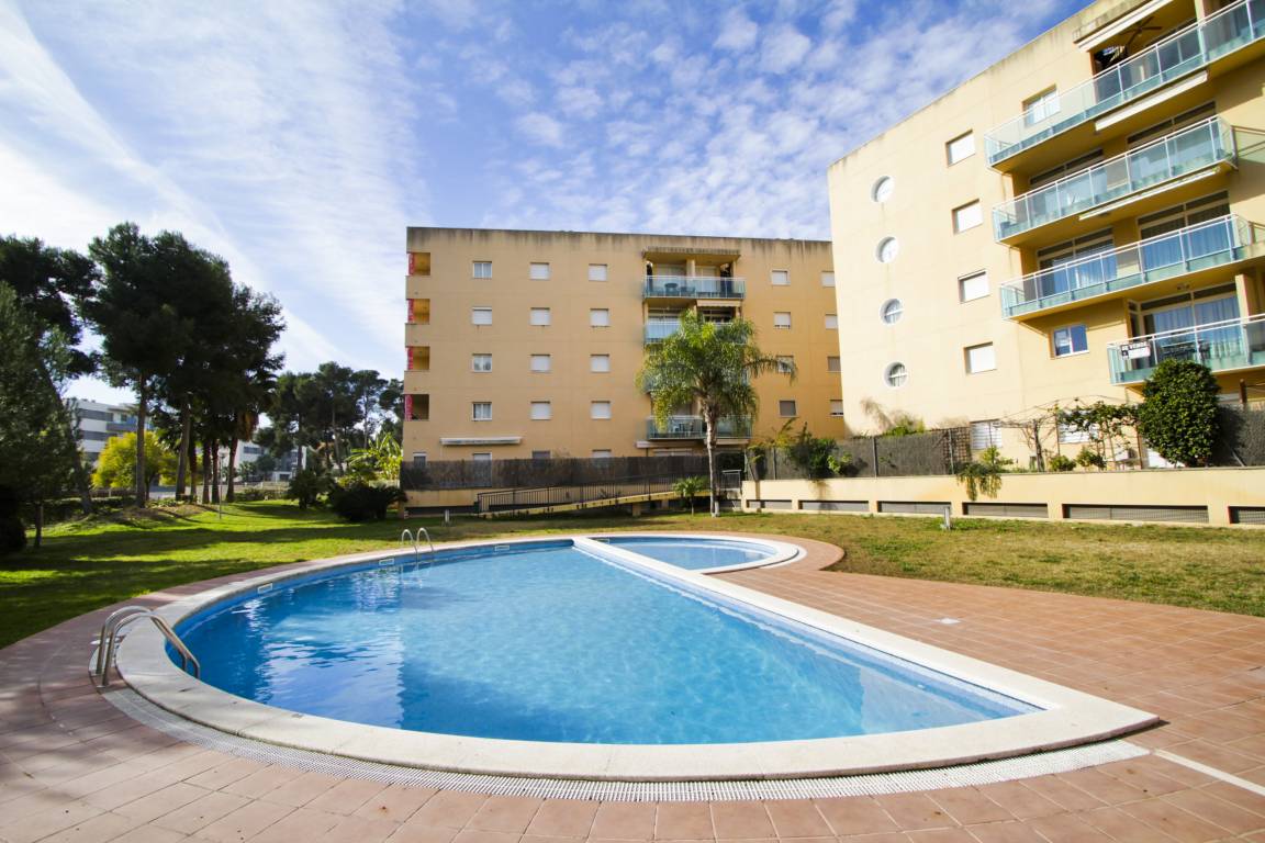85 M² Apartamento ∙ 3 Habitaciones ∙ 8 Personas - Tarragona, España