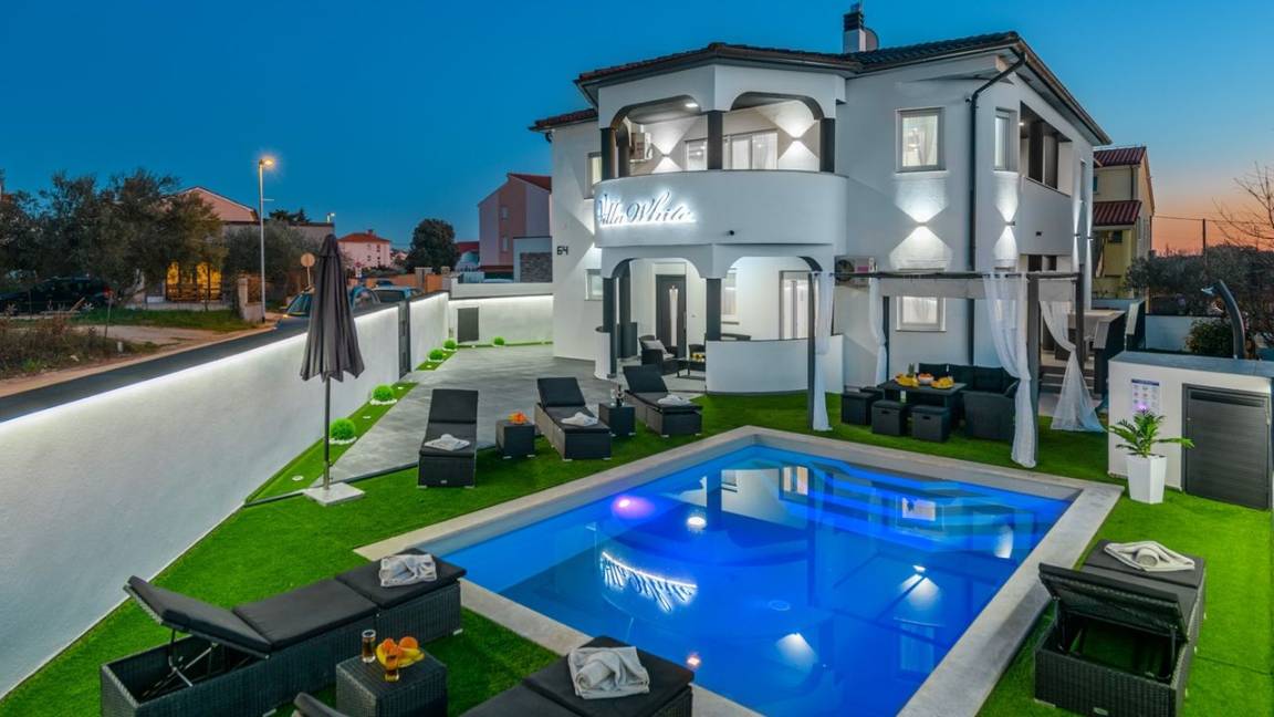 55 M² Ferienwohnung ∙ 1 Schlafzimmer ∙ 4 Gäste - Pula