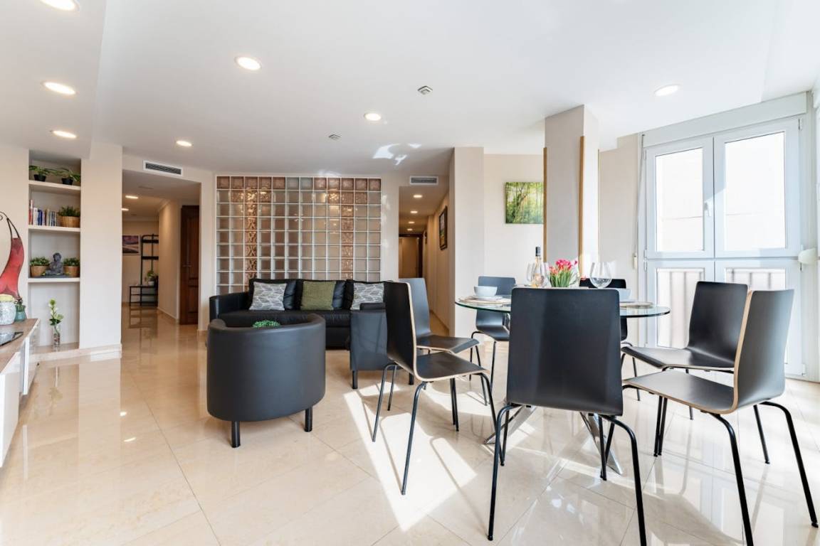 100 M² Appartement ∙ 3 Chambres ∙ 6 Personnes - Málaga