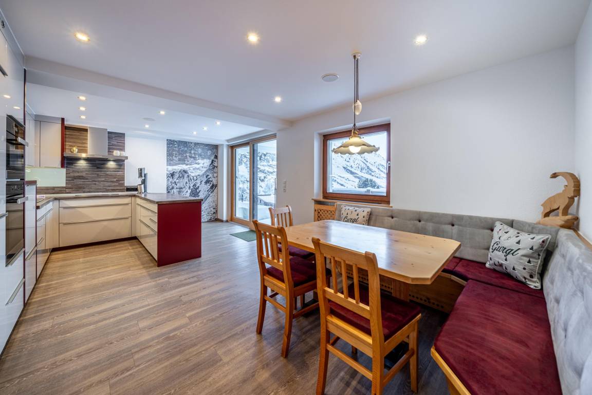 103 M² Ferienwohnung ∙ 2 Schlafzimmer ∙ 7 Gäste - Sölden