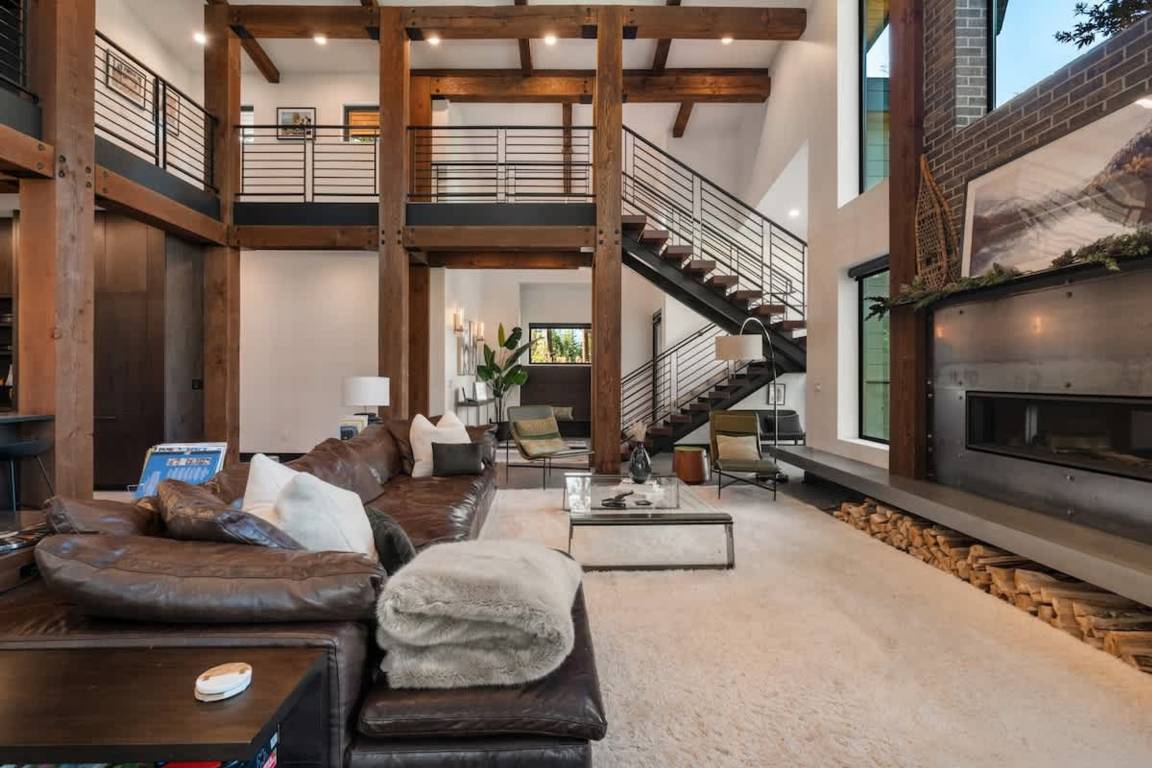 House ∙ 5 Bedrooms ∙ 19 Guests - Cle Elum, WA