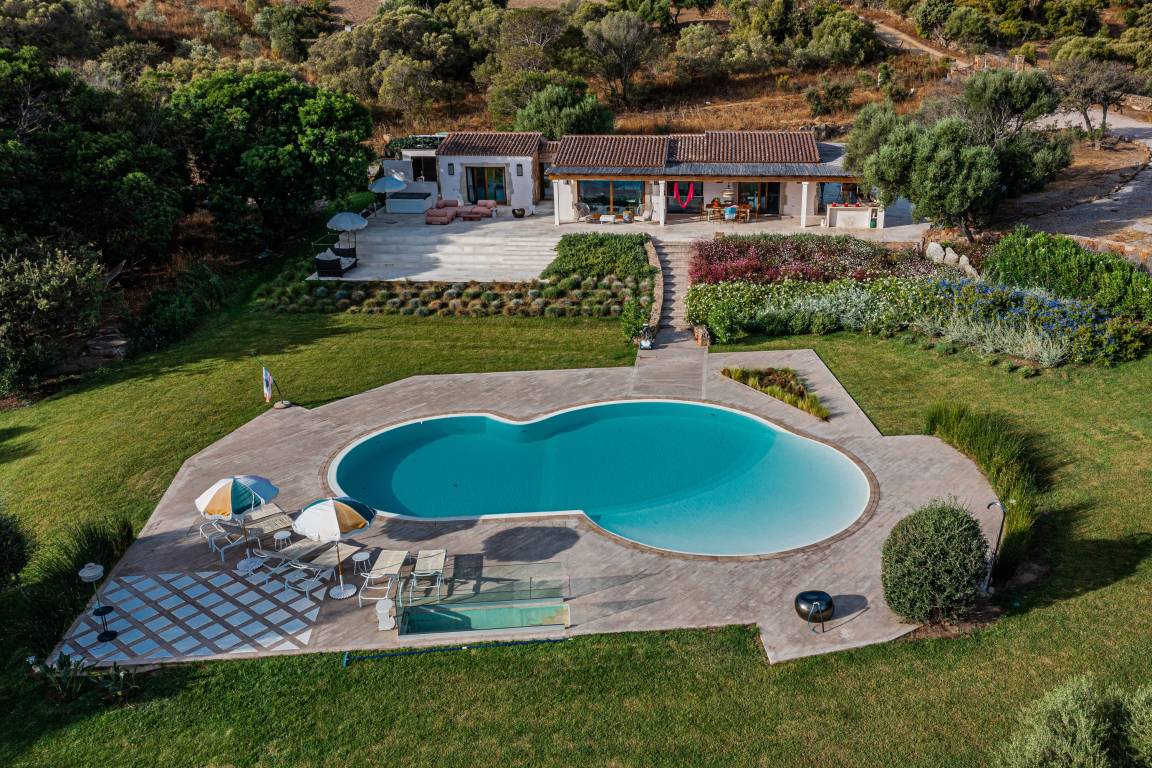 250 M² Villa ∙ 5 Schlafzimmer ∙ 10 Gäste - Sardinia