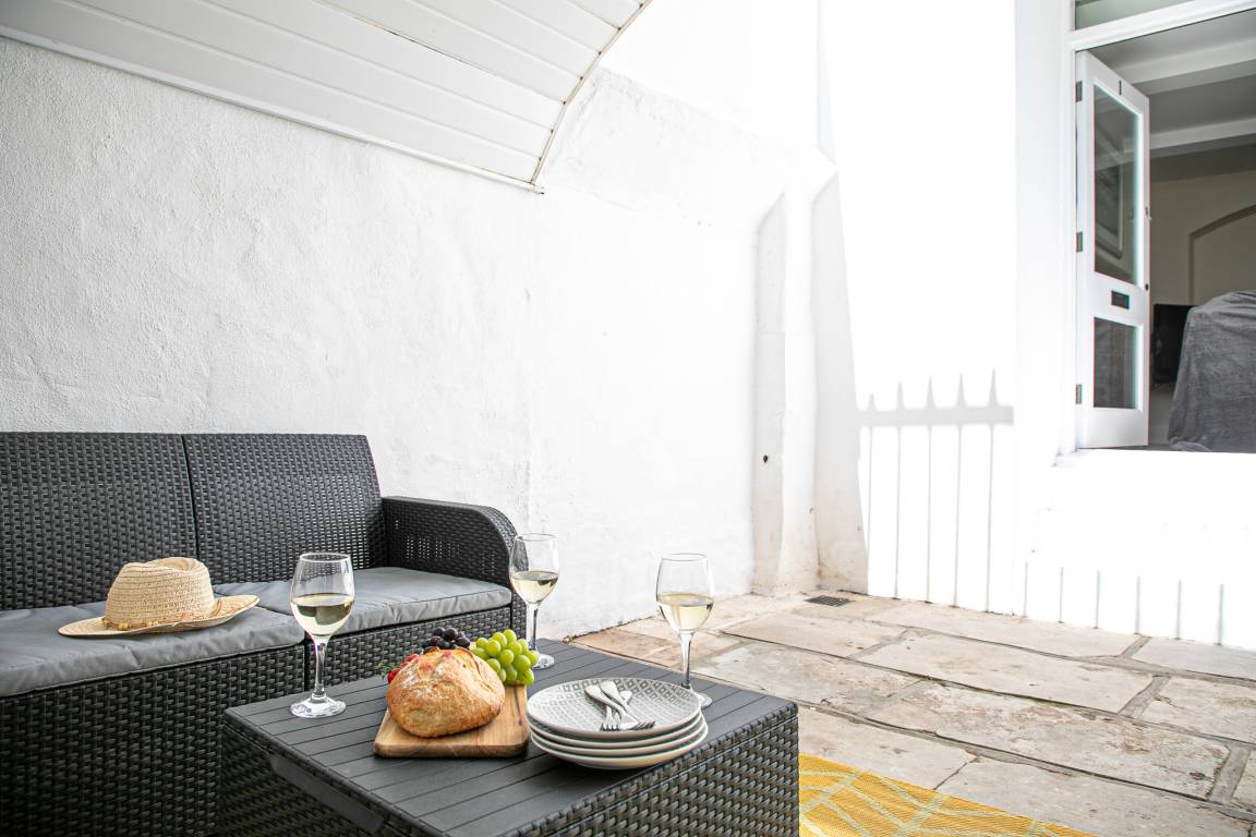 80 M² Apartment ∙ 2 Bedrooms ∙ 4 Guests - Oddicombe Beach