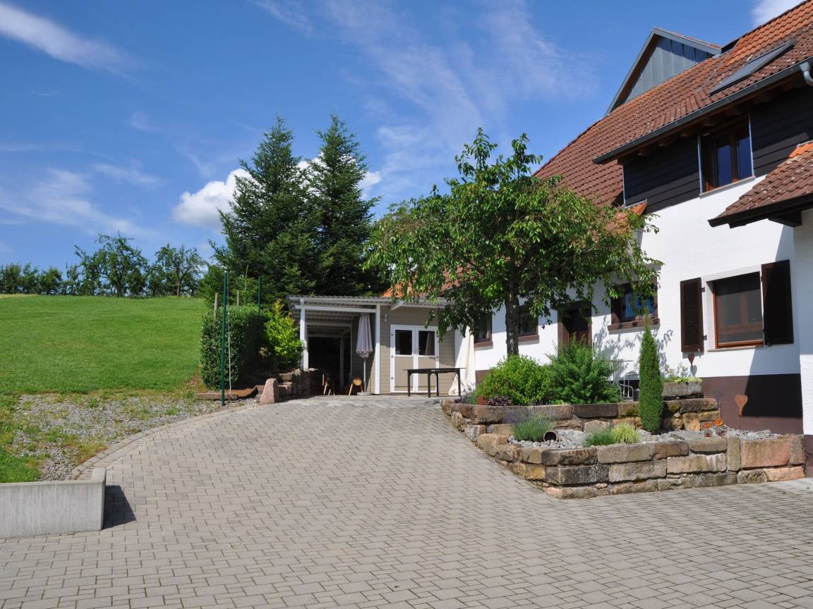 80 M² Ferienwohnung ∙ 2 Schlafzimmer ∙ 4 Gäste - Hausach