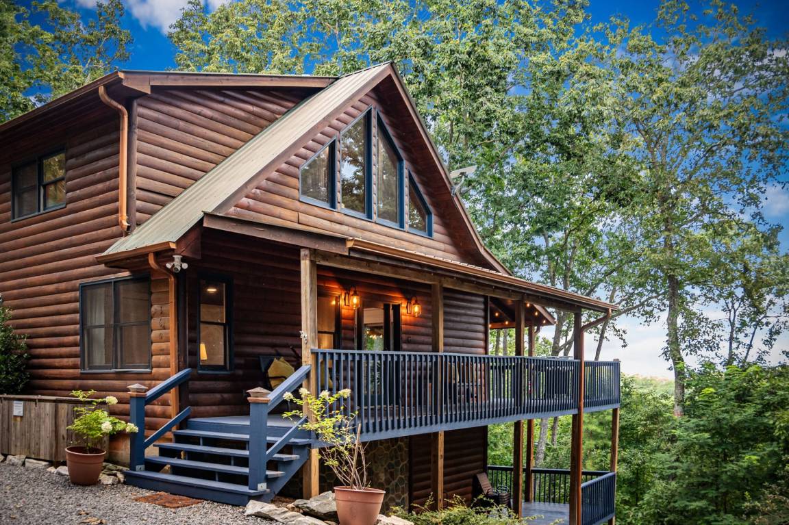 Cabin ∙ 5 Bedrooms ∙ 16 Guests - Nottely Lake, GA