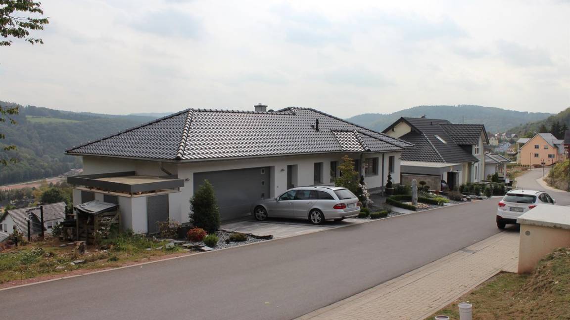 60 M² Ferienwohnung ∙ 1 Schlafzimmer ∙ 2 Gäste - Saarburg