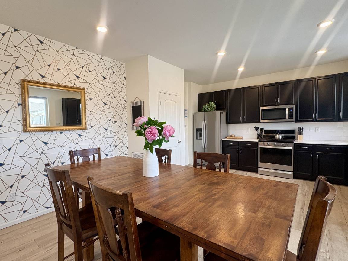 179 M² House ∙ 3 Bedrooms ∙ 8 Guests - Loveland, CO