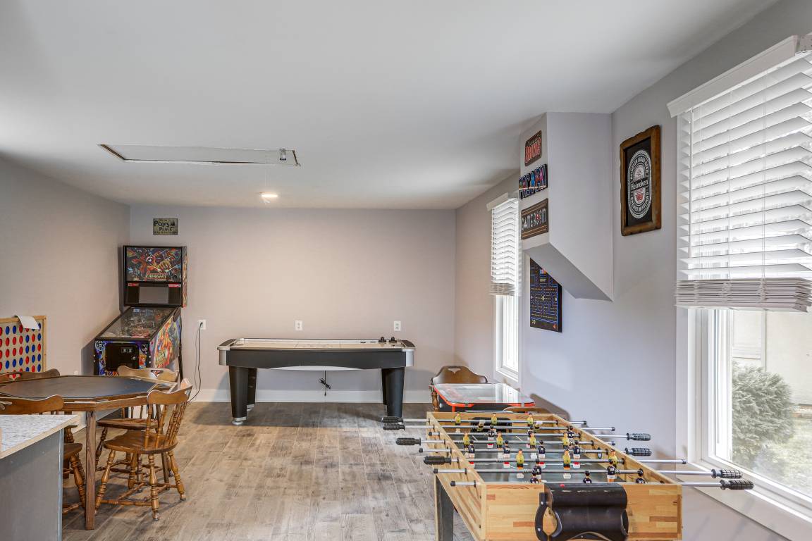 131 M² House ∙ 4 Bedrooms ∙ 14 Guests - Sandusky, OH
