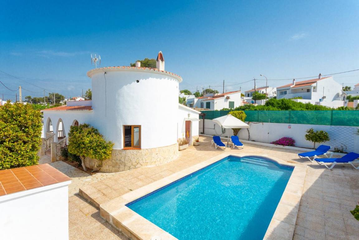 200 M² Villa ∙ 2 Schlafzimmer ∙ 4 Gäste - Menorca