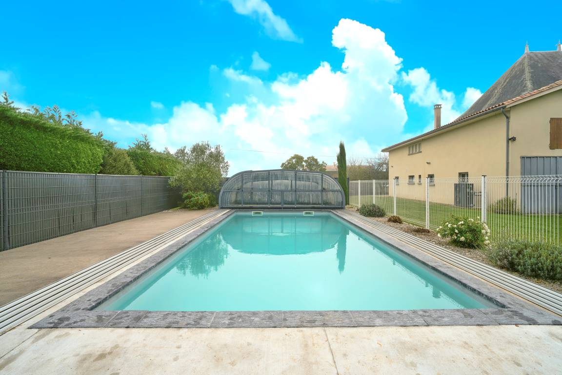 150 M² Ferienhaus ∙ 6 Schlafzimmer ∙ 12 Gäste - Charente