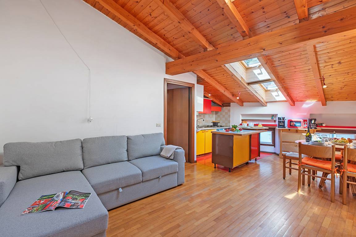 65 M² Appartamento Vacanza ∙ 2 Camere Da Letto ∙ 5 Ospiti - Riva del Garda