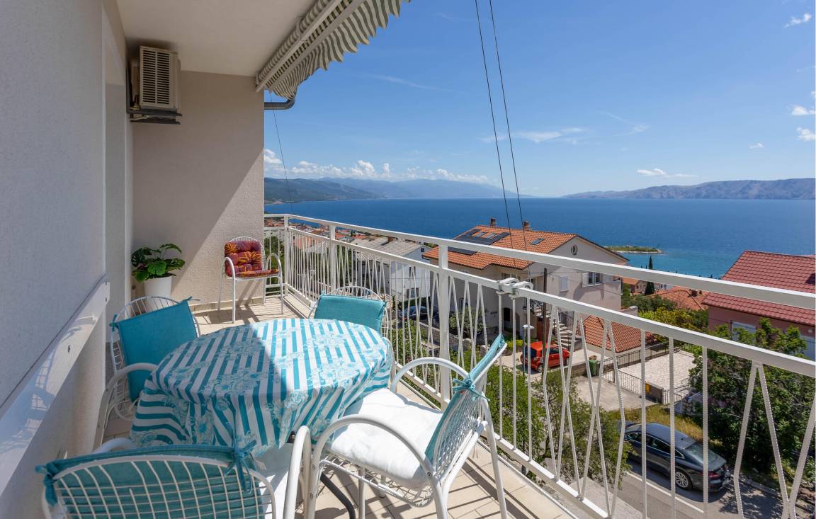 92 M² Apartment ∙ 3 Bedrooms ∙ 5 Guests - Klenovica