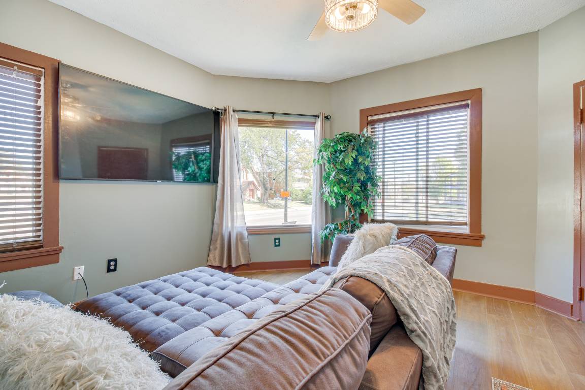 148 M² Apartment ∙ 3 Bedrooms ∙ 6 Guests - Dayton, OH