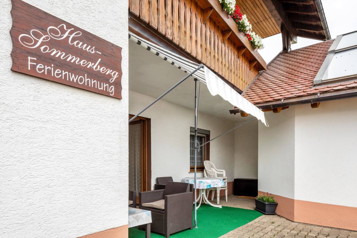 65 M² Ferienwohnung ∙ 2 Schlafzimmer ∙ 4 Gäste - Titisee-Neustadt