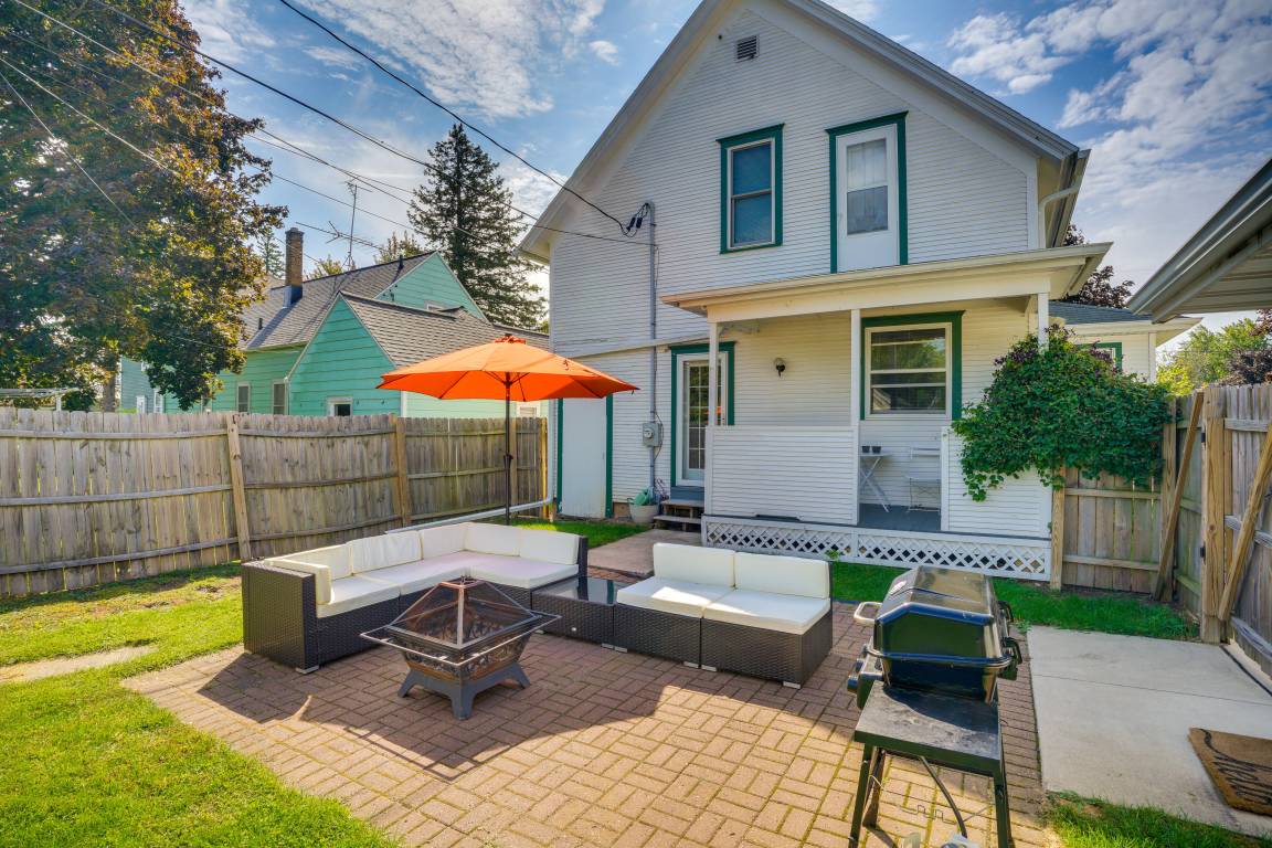 232 M² House ∙ 5 Bedrooms ∙ 13 Guests - Elkhart Lake, WI