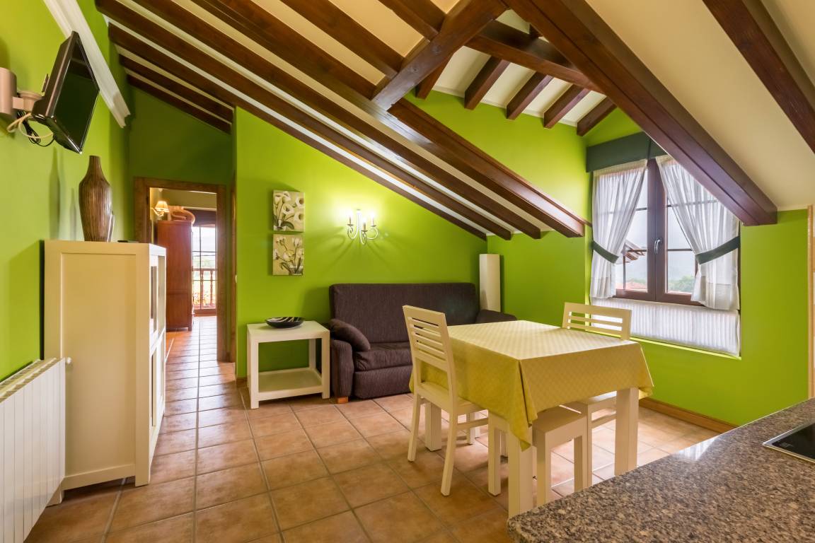 50 M² Apartamento ∙ 1 Habitación ∙ 4 Huéspedes - Torrelavega