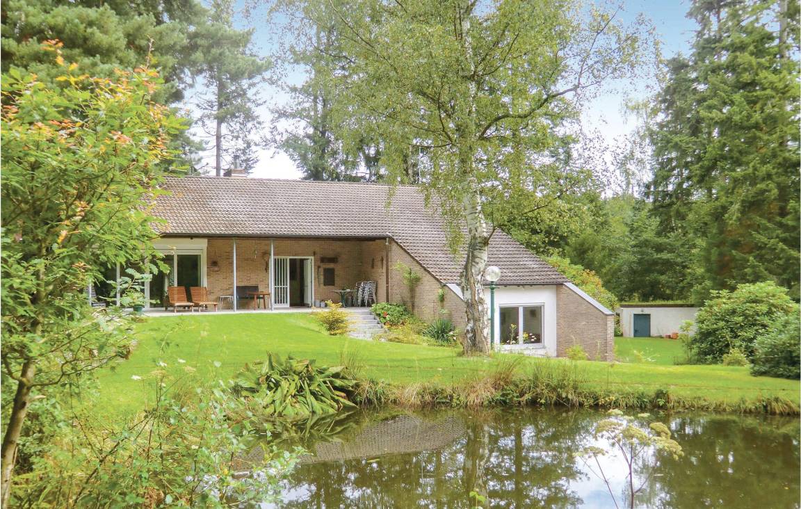 180 M² Ferienhaus ∙ 2 Schlafzimmer ∙ 8 Gäste - Rheinbach