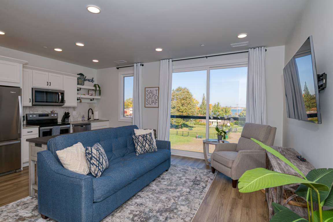 60 M² Apartment ∙ 1 Bedroom ∙ 4 Guests - Traverse City, MI