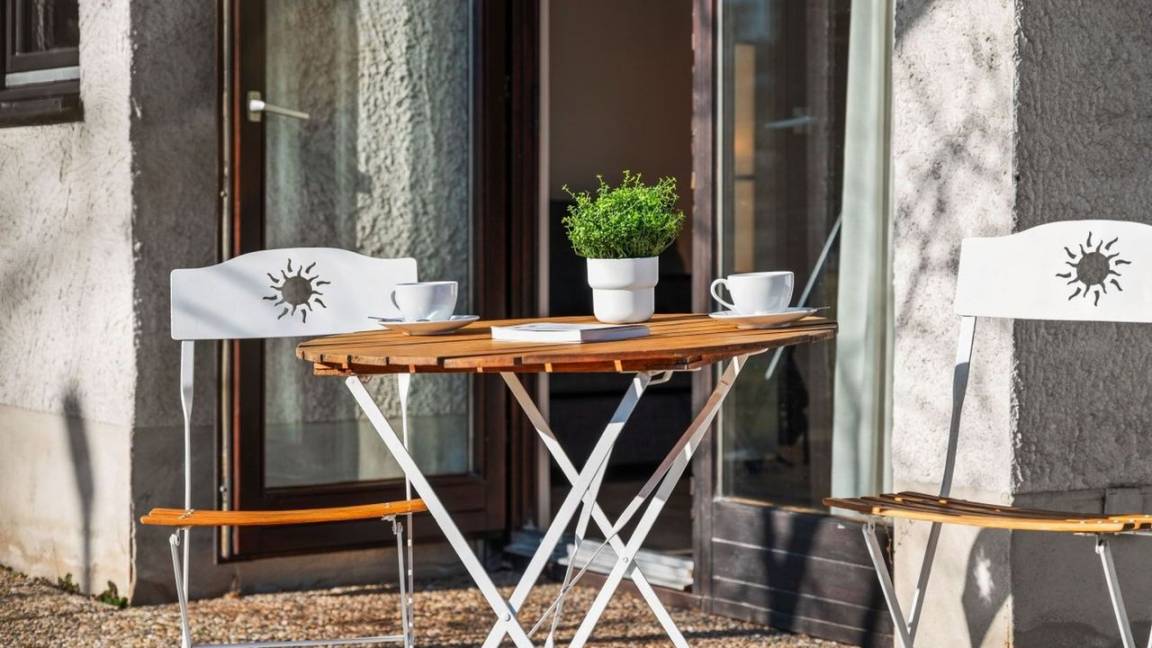 70 M² Ferienwohnung ∙ 2 Schlafzimmer ∙ 5 Gäste - Neuhausen