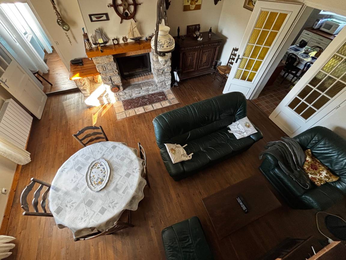 72 M² House ∙ 2 Bedrooms ∙ 5 Guests - Étel