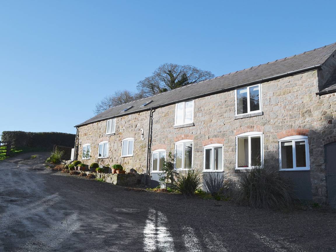 Cottage ∙ 2 Bedrooms ∙ 4 Guests - Llangollen
