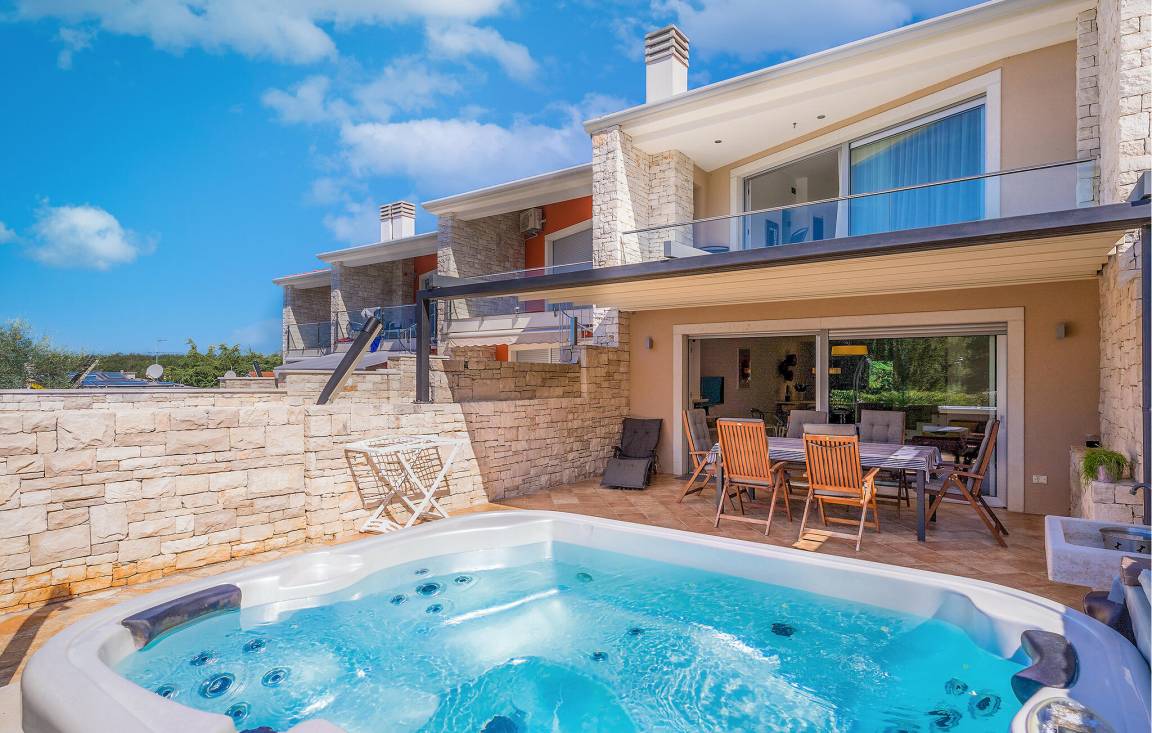 160 M² Huis ∙ 3 Slaapkamers ∙ 6 Gasten - Umag