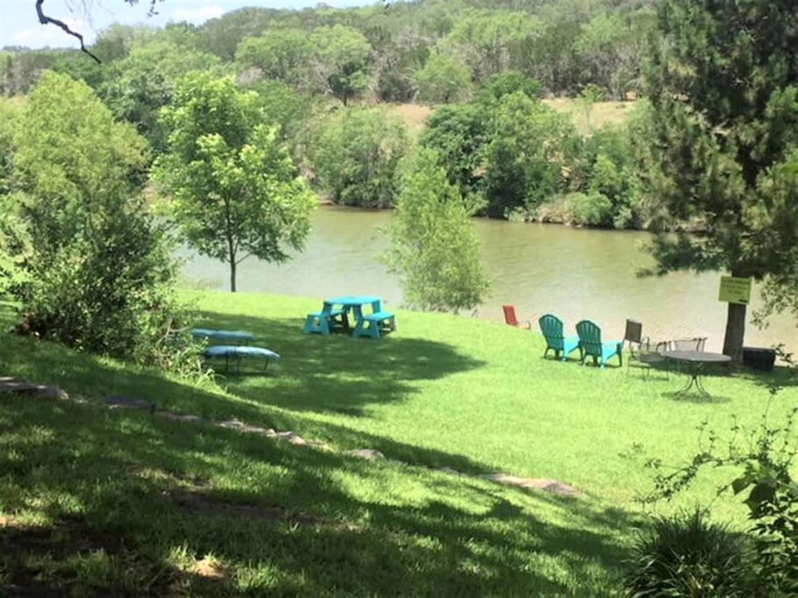 Casa ∙ 1 Habitación ∙ 5 Huéspedes - Marble Falls, TX