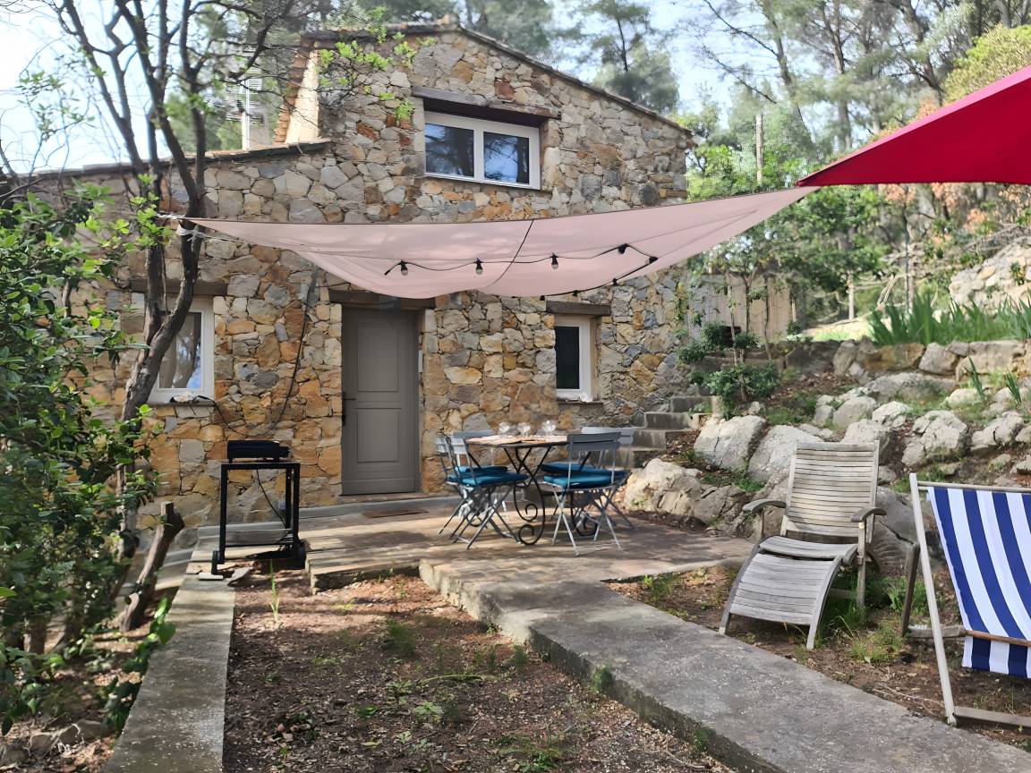 65 M² House ∙ 2 Bedrooms ∙ 6 Guests - Sanary-sur-Mer