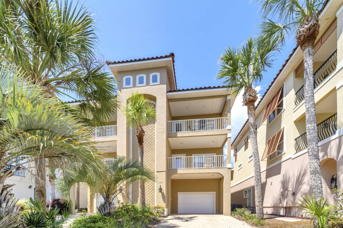 208 M² House ∙ 4 Bedrooms ∙ 9 Guests - Rosemary Beach, FL