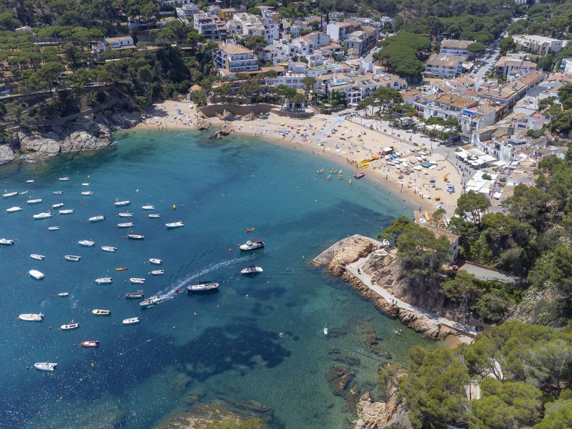 72 M² House ∙ 3 Bedrooms ∙ 8 Guests - Llafranc