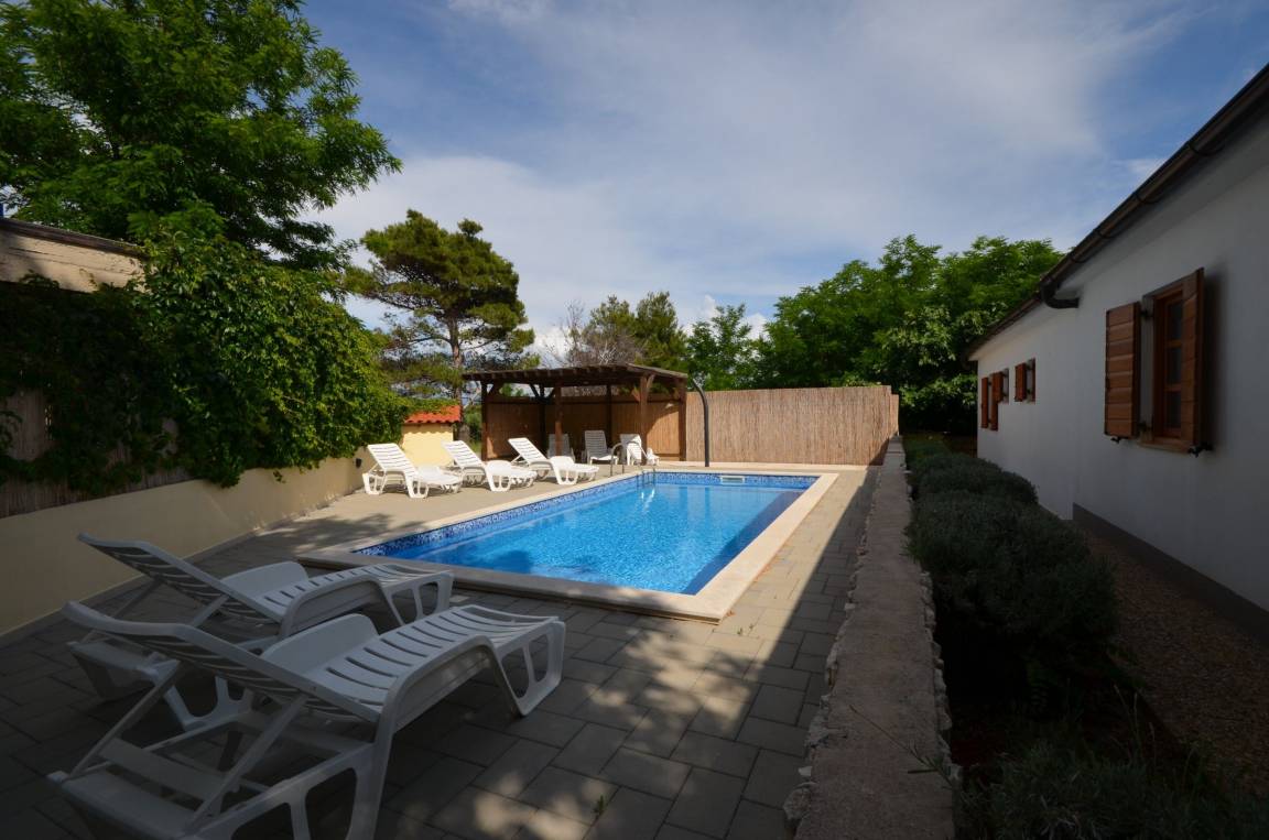 50 M² Apartamento ∙ 2 Habitaciones ∙ 5 Huéspedes - Vir