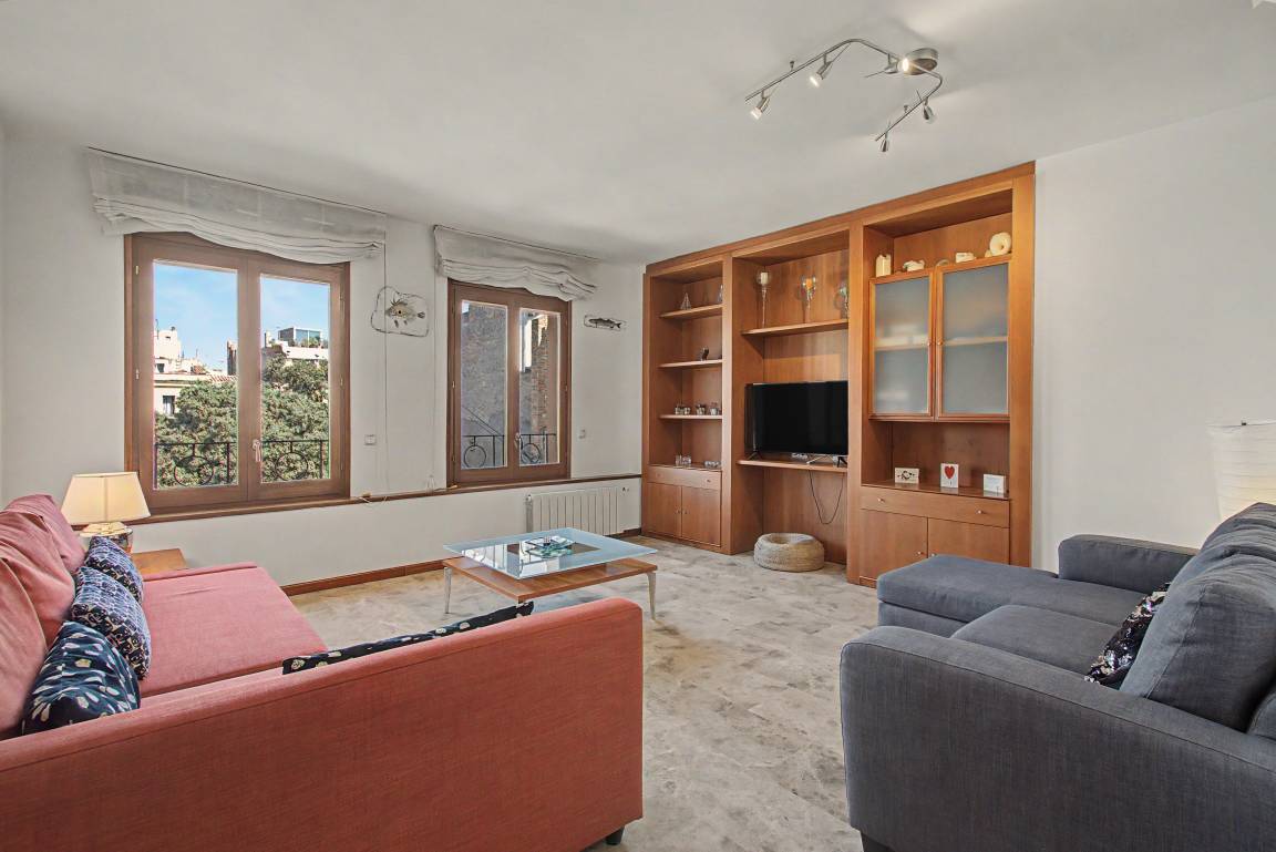 90 M² Apartamento ∙ 3 Quartos ∙ 6 Hóspedes - Figueres