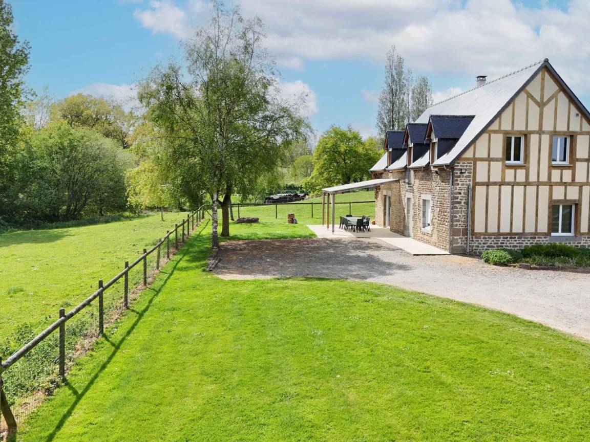 150 M² Cottage ∙ 5 Chambres ∙ 12 Personnes - Normandie