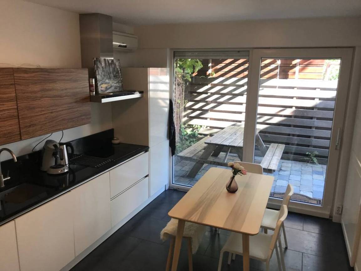 75 M² Apartment ∙ 2 Bedrooms ∙ 4 Guests - Weesp