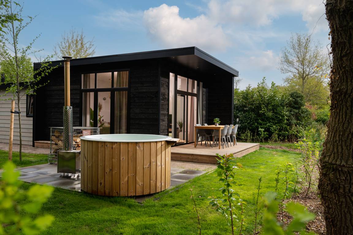 Holiday Park ∙ 3 Bedrooms ∙ 5 Guests - Overijssel