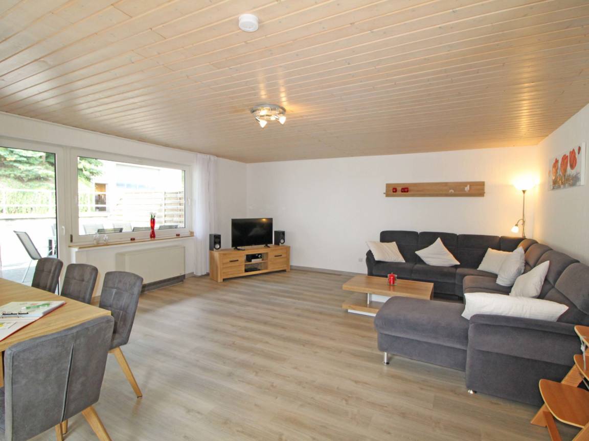 134 M² Ferienwohnung ∙ 3 Schlafzimmer ∙ 7 Gäste - Daun