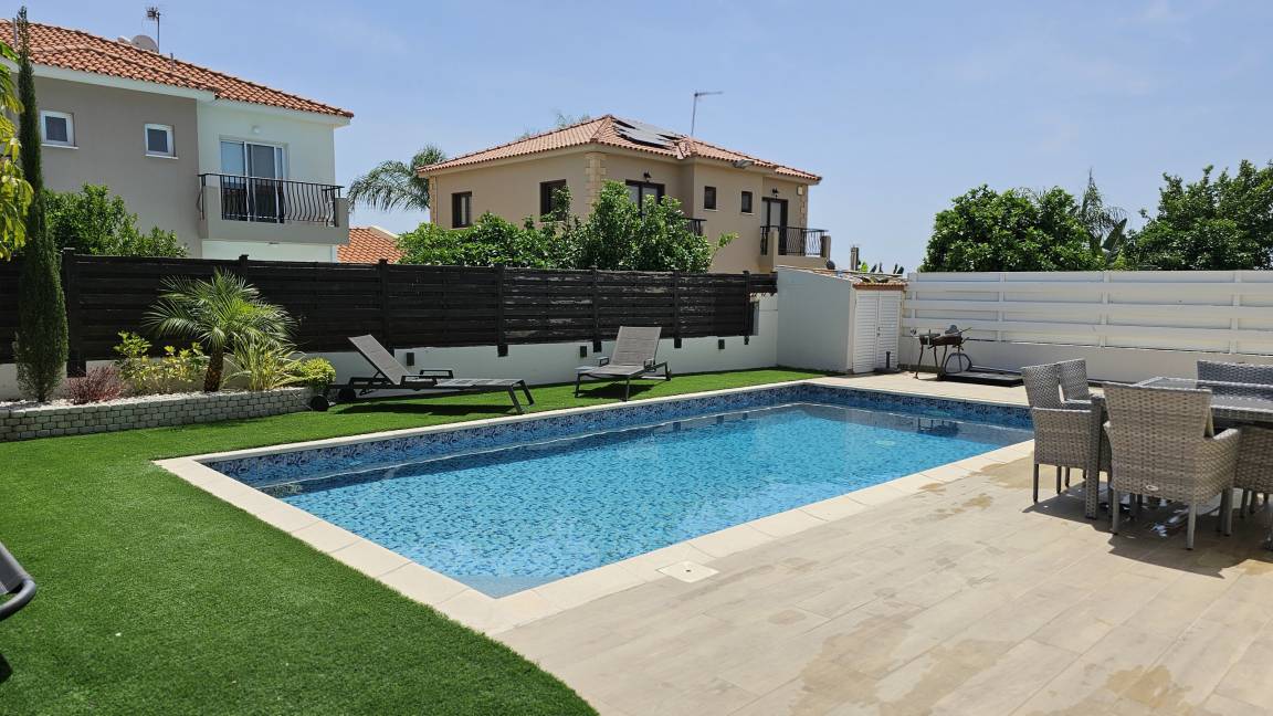 180 M² Villa ∙ 3 Bedrooms ∙ 6 Guests - Арадипу